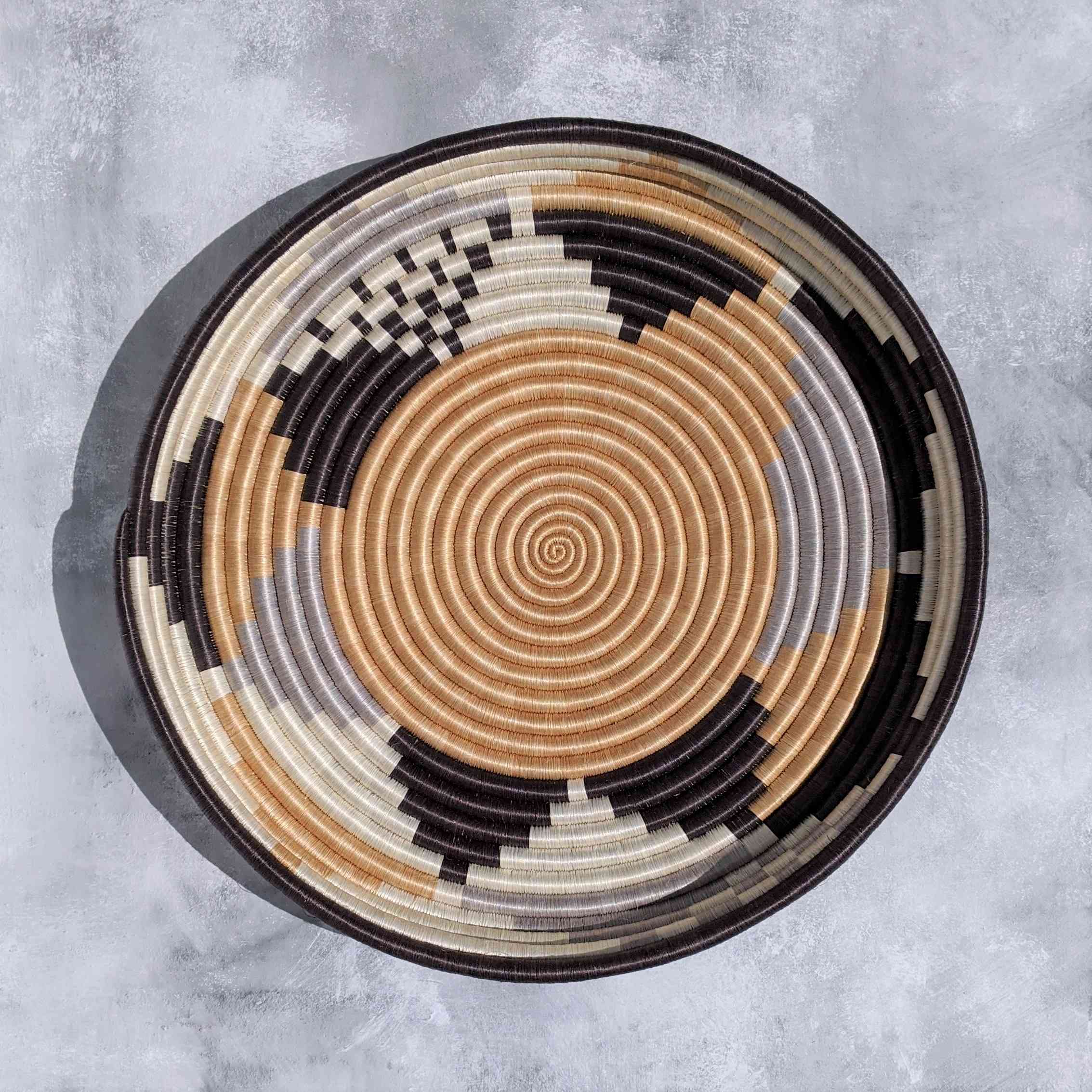 African Round Basket Tray | Neutral Colors – Soava